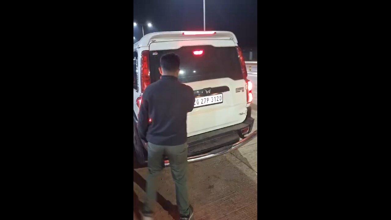 Sarika's STEAMIEST Moments in Ullu Web Series Revealed! HOTTEST ROMANCE ...