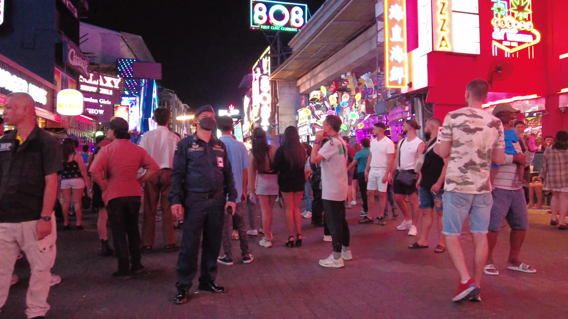 "Pattaya After Midnight – Shocking Parties & Unseen Moments!"