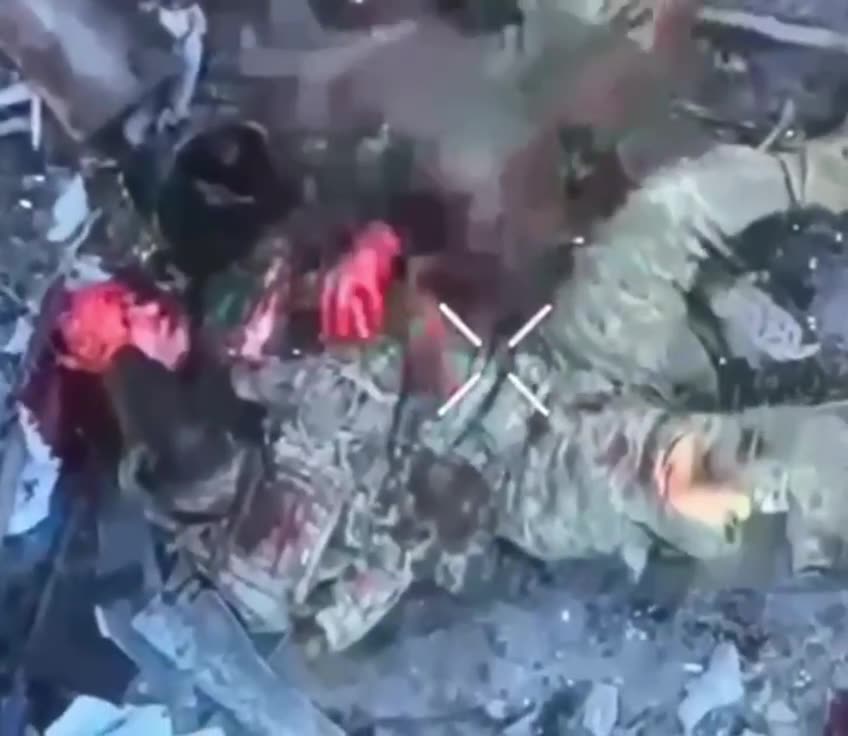 Russian-Ukrainian War 18++ Hand-to-hand combat from drone view