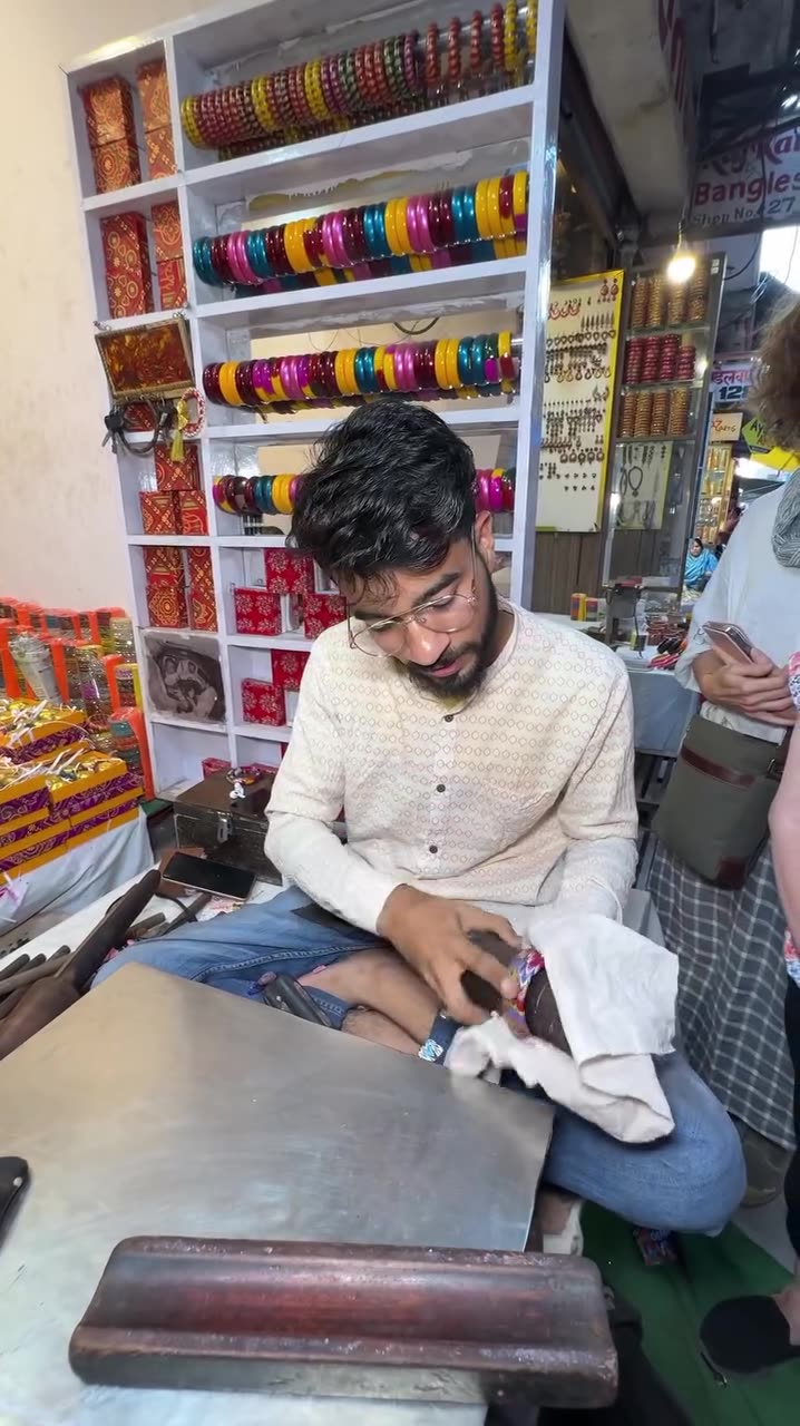 The Art of Color: Crafting Traditional Lac Bangles Making Process In India
