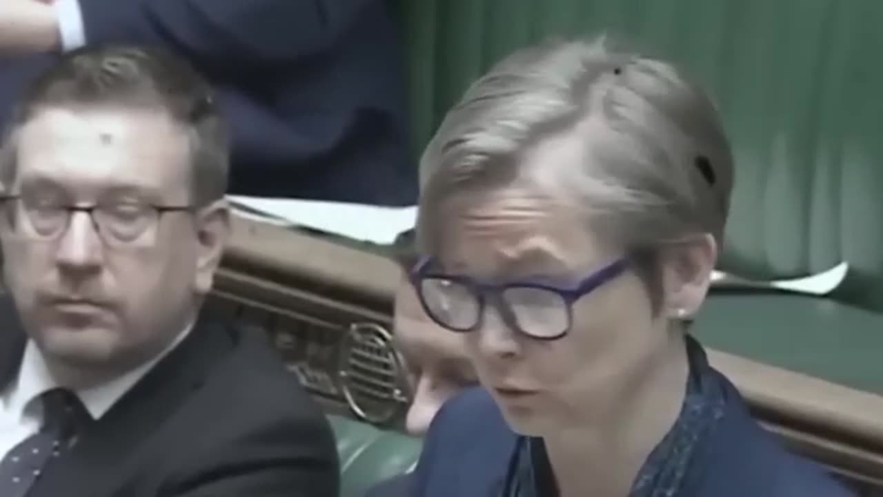 Yvette Cooper FORCED to RUN FOR DEAR LIFE as ANGRY Apple Users REVOLT ...