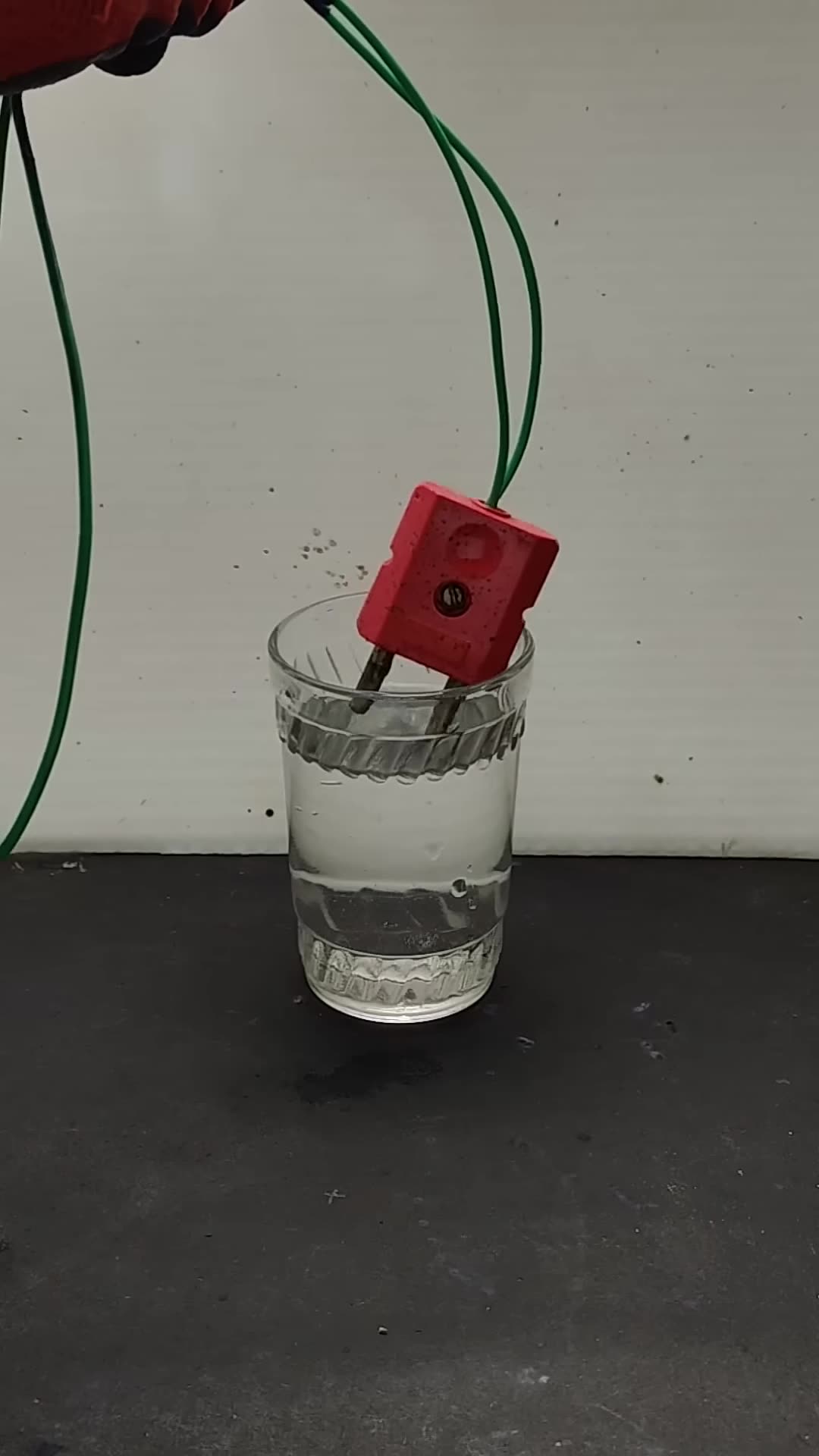 Water Conducts Electricity Fact or Fiction Salt Water Conductivity A ...
