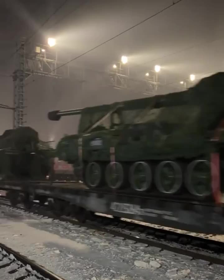 North Korean M1978 Koksan Artillery Train Spotted: Destination Unknown