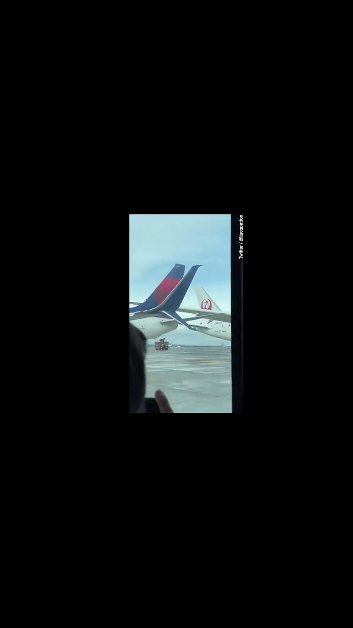 Delta & Japan Airlines planes collide at #Seattle Airport (2-5-2025)