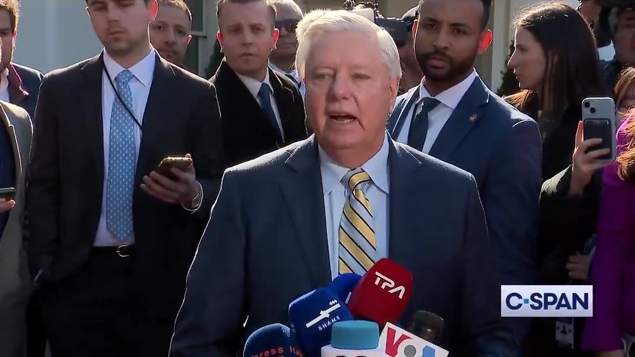 Lindsey Graham Caves, Sides With Trump After Zelenskyy's Oval Office ...