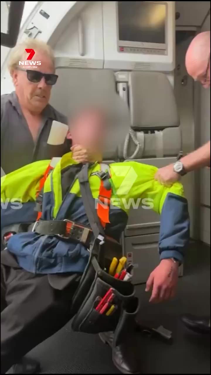 Man arrested after allegedly attempting to board Jetstar flight with a ...
