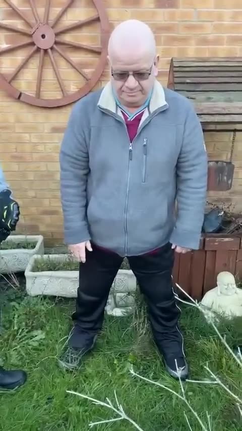 Cockney Nonce Sting - East End Londoner caught by Predator Exposure ...