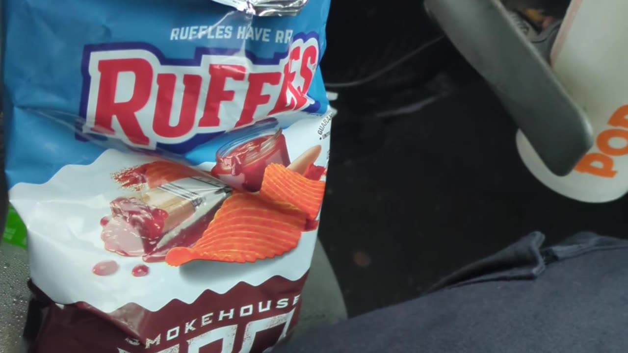 Ruffles Smokehouse Barbecue Chips Taste Test The Fast-Food Restaurant ...