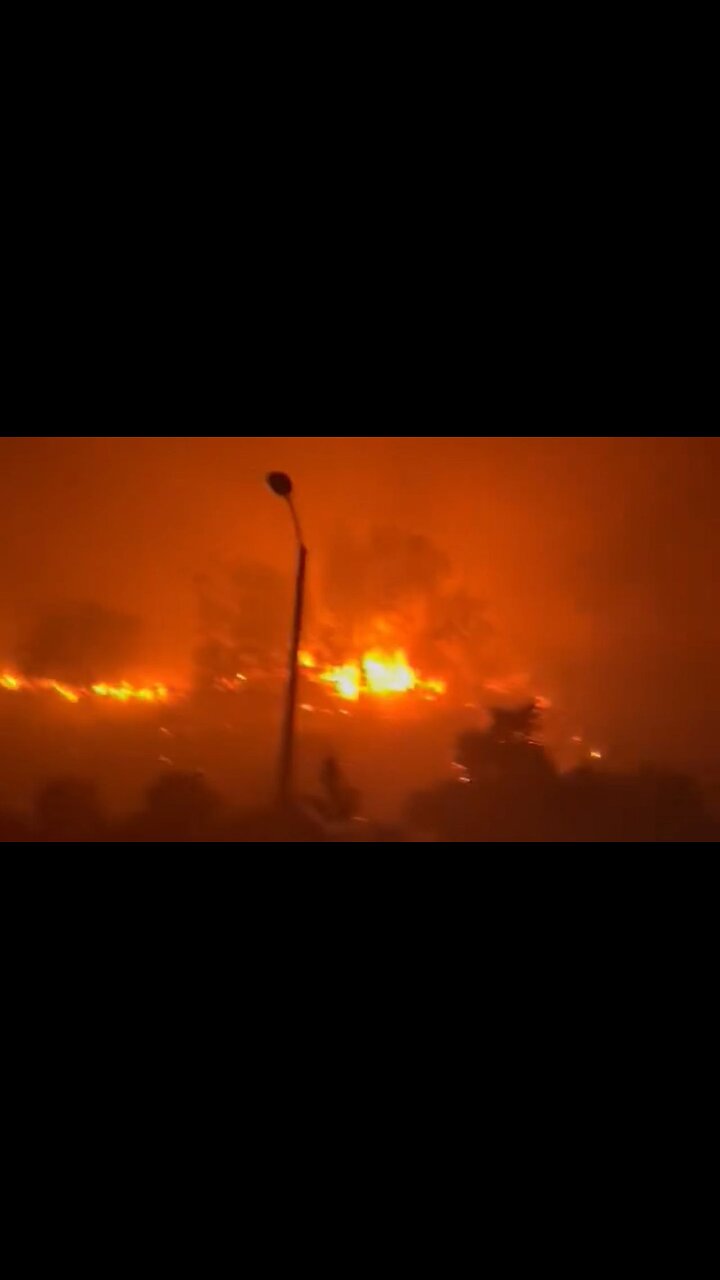 Apocalyptic Scenes From Palisades Fire In Los Angeles