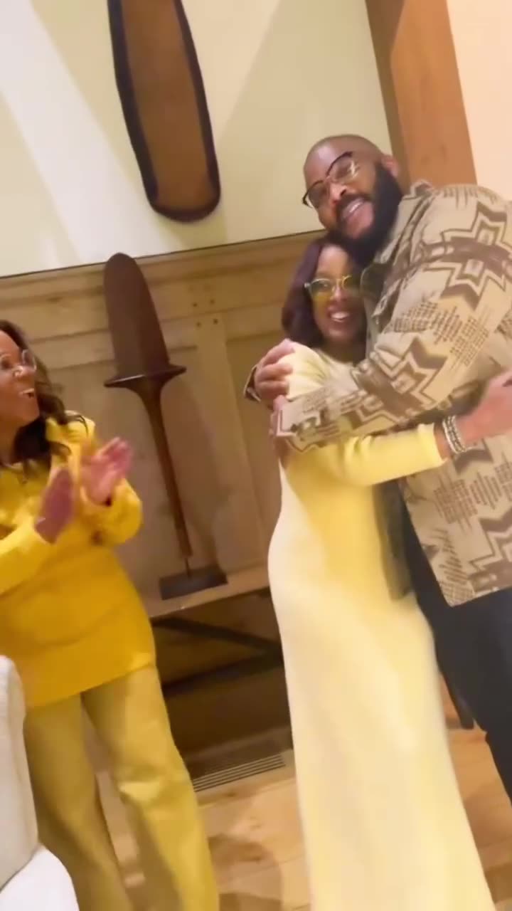 Tyler Perry Arrives @ Gayle King's 70th Birth Anniversary Celebration