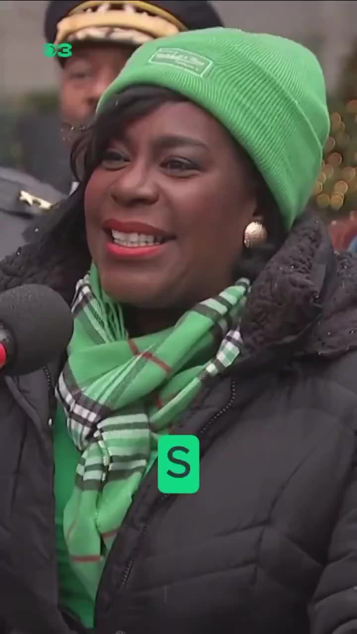 Philadelphia Mayor Attempts to Spell "Eagles," Hilarity Ensues