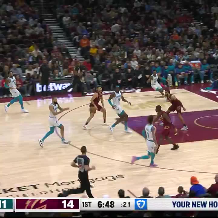 LaMelo Ball's Magic on Display! 🧙‍♂️ Behind-the-Back Dimes as Hornets ...