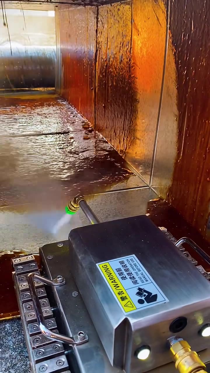 Grease cleaning machine