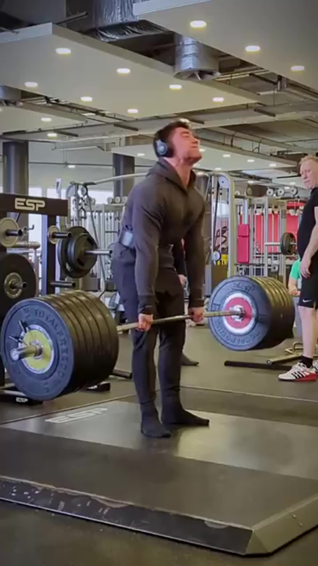 Natural Bodybuilder Loses It After 260kg Deadlift PR!