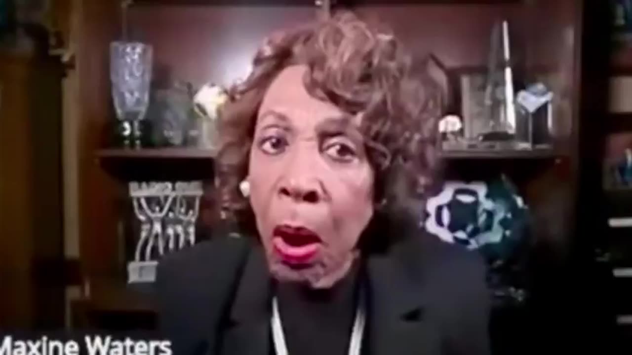 Rep. Maxine Waters: "Elon Musk with his high-tech ass may have hacked ...