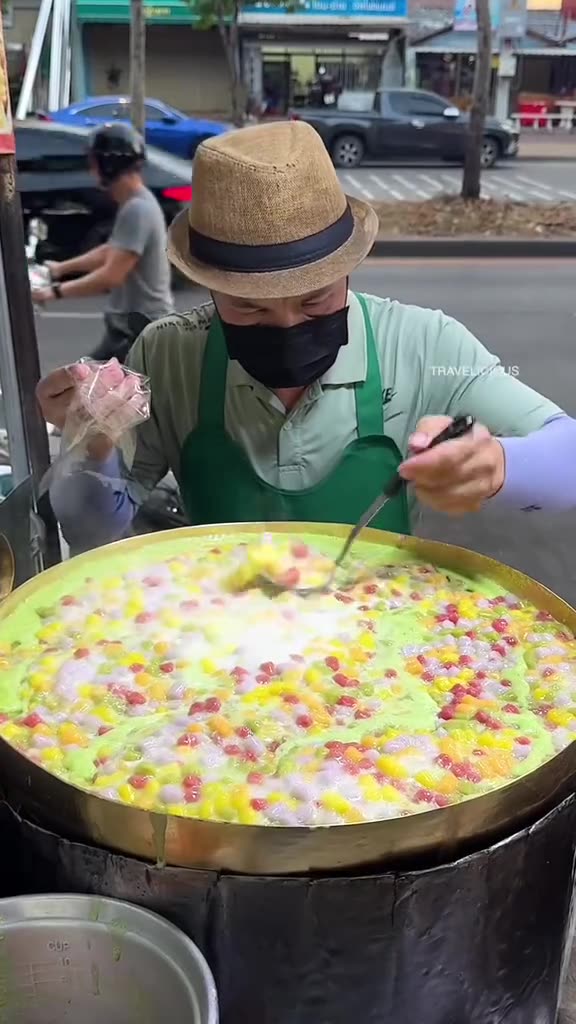 Ninja Thai Dessert (Bua Loy) Streetfood