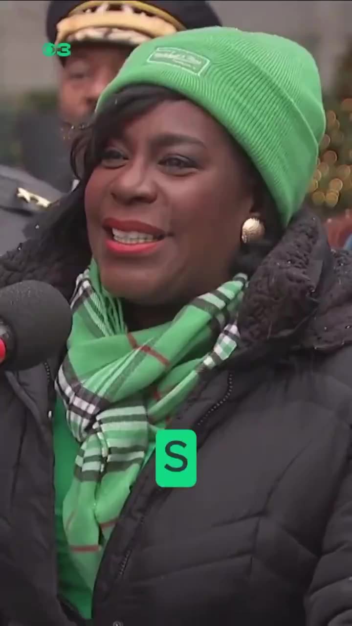 Sheboon Philly Mayor tried to start an Eagles chant but can't spell the ...
