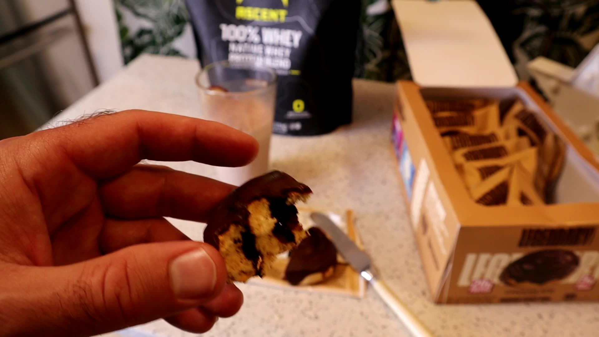 Legendary Foods 20g Chocolate Sweet Roll Protein Snack Bar Taste Test ...