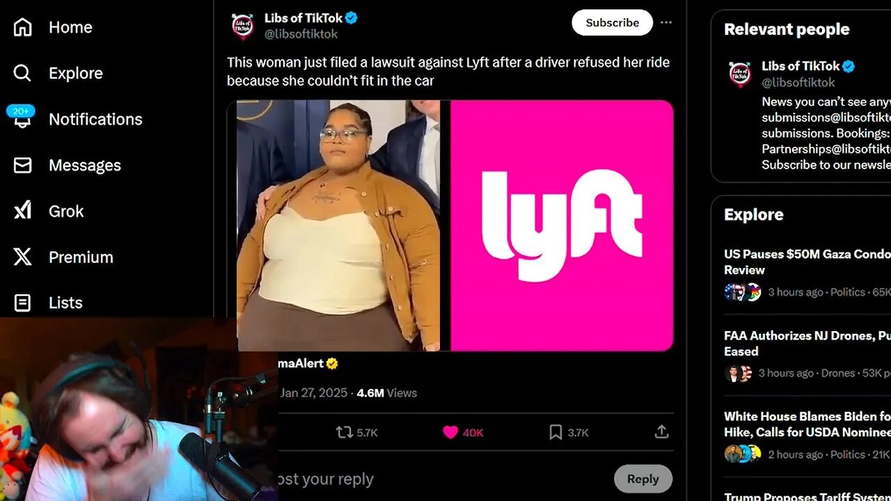 500 lbs woman is suing Lyft (she couldn't fit in the car)