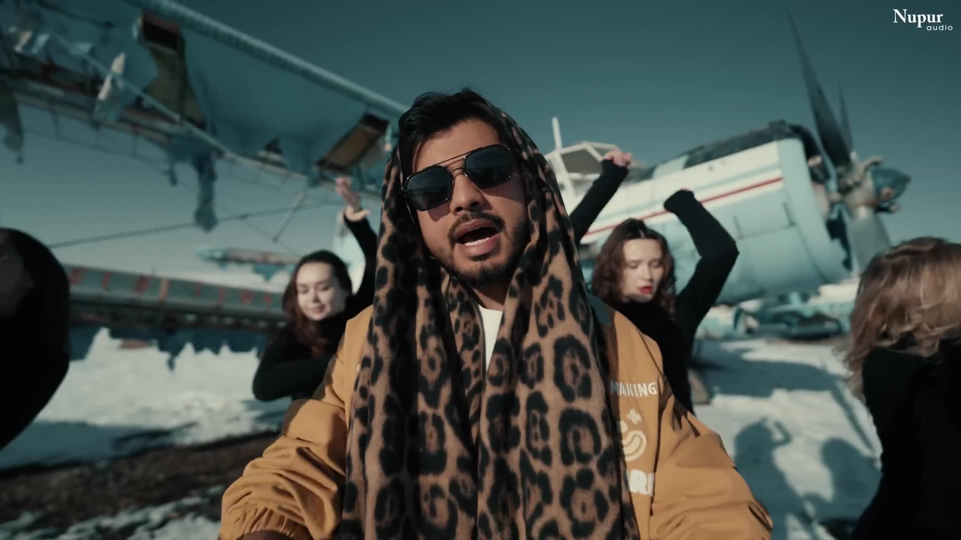 BERETTA (Official Video) Amanraj Gill, Jaya Rohilla ft. Shivani Yadav ...