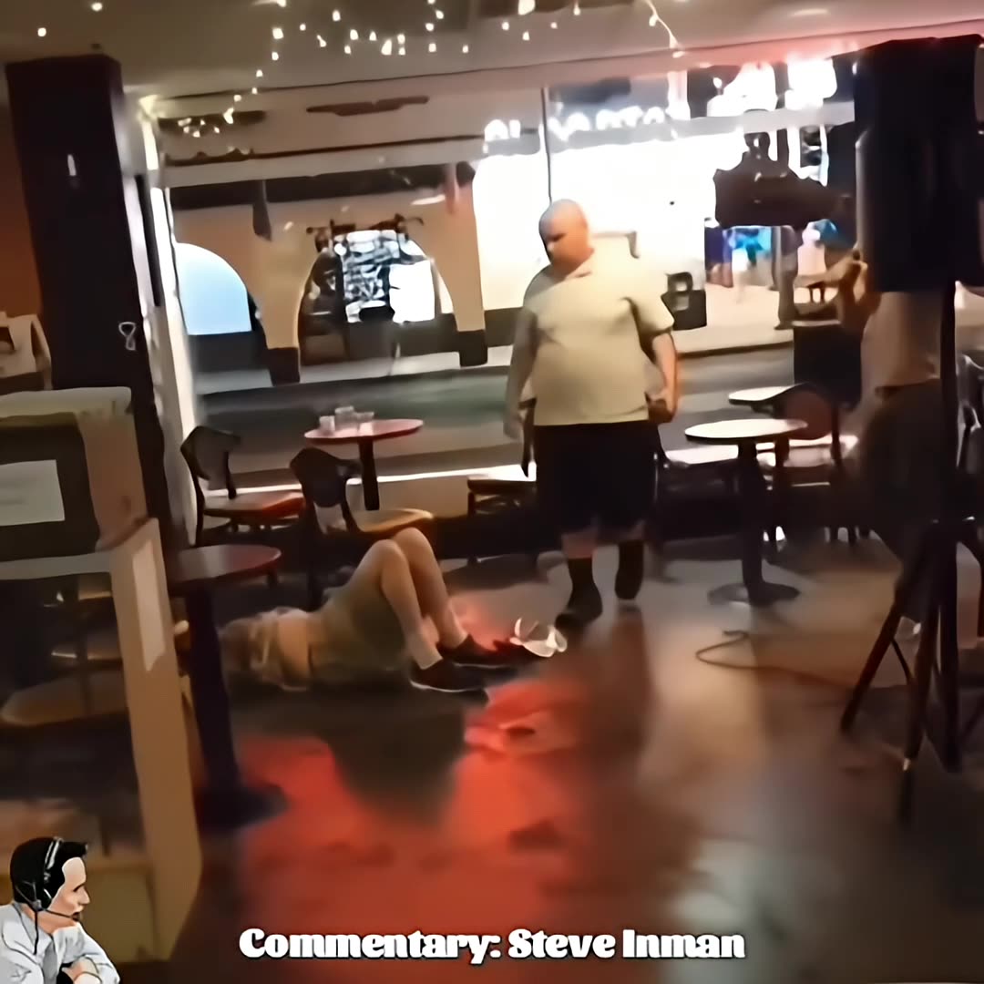 Heckler vs. Stand-up Comedian