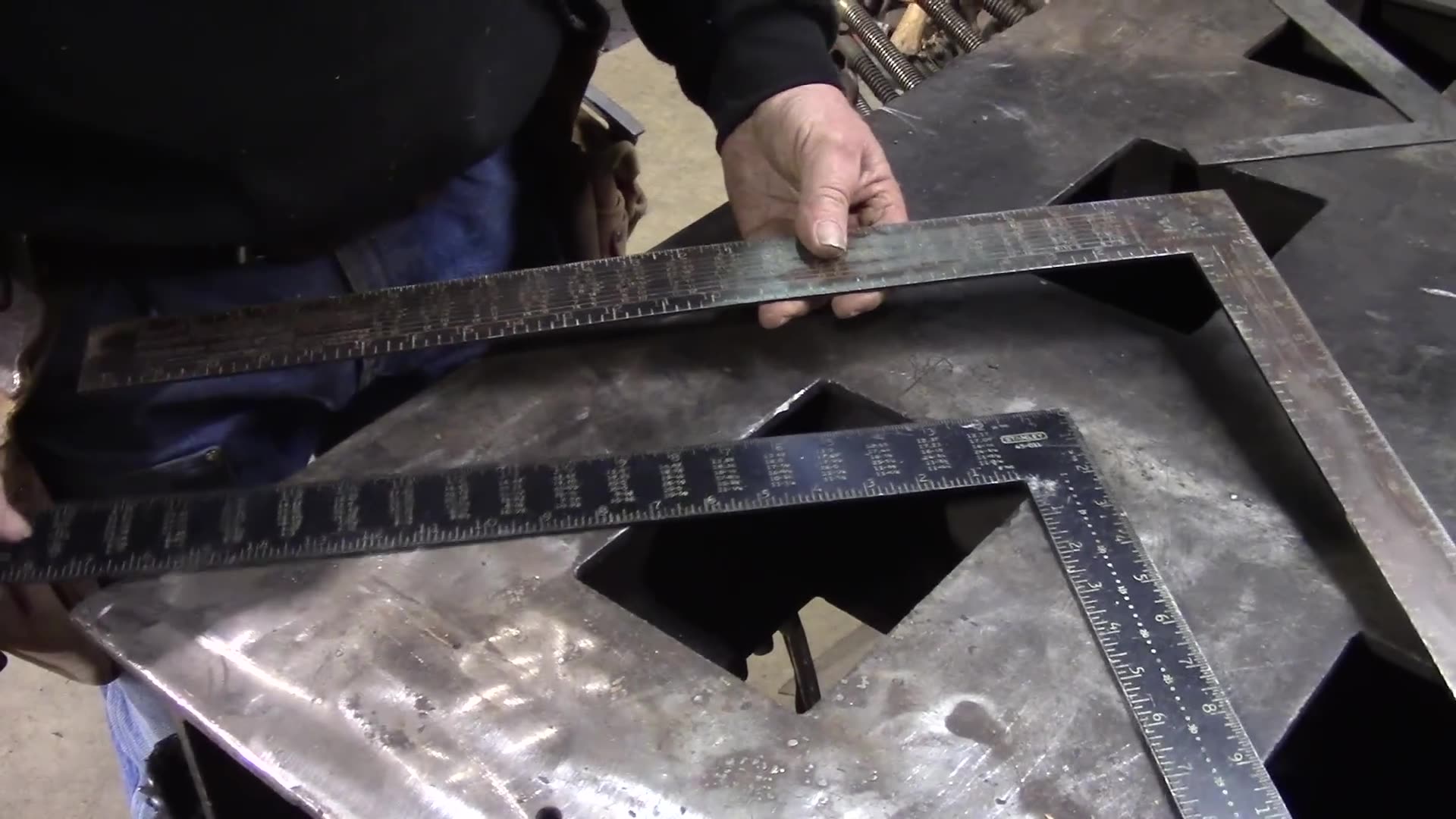 Framing Square Mastery: 20 Pro Tips for Rafters, Stairs & Dead-Square ...