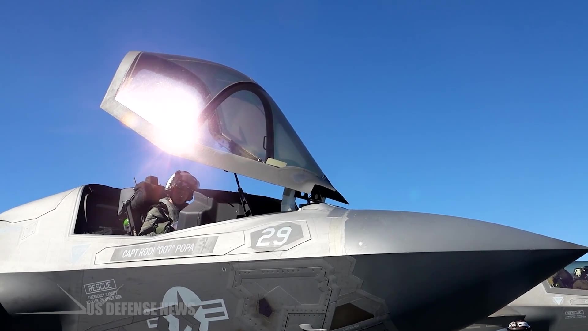 Trump Unveils New Twin-Engine F-35 Variant — The F-55 Fighter Jet