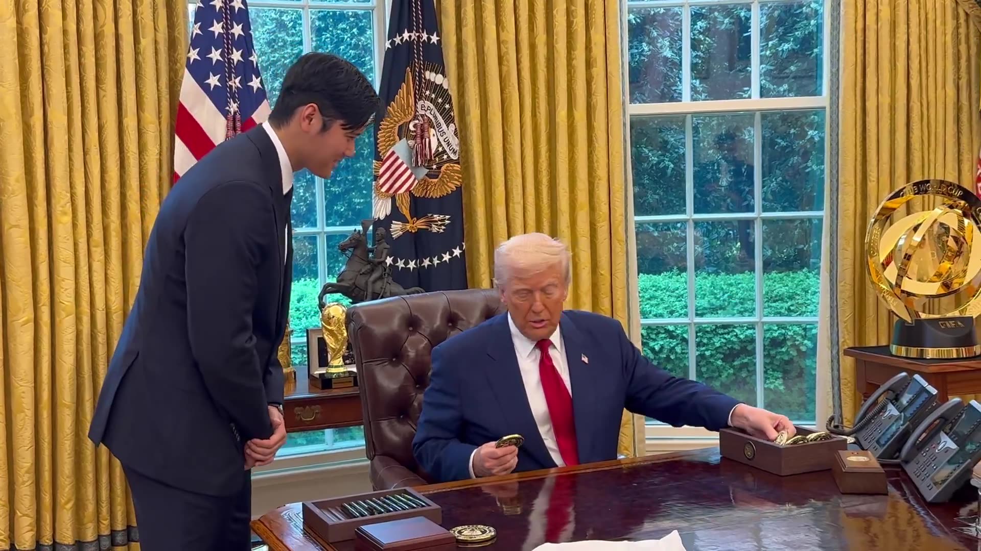 🚨🔥Happening now: Trump welcomes Los Angeles Dodgers Shohei Ohtani to ...