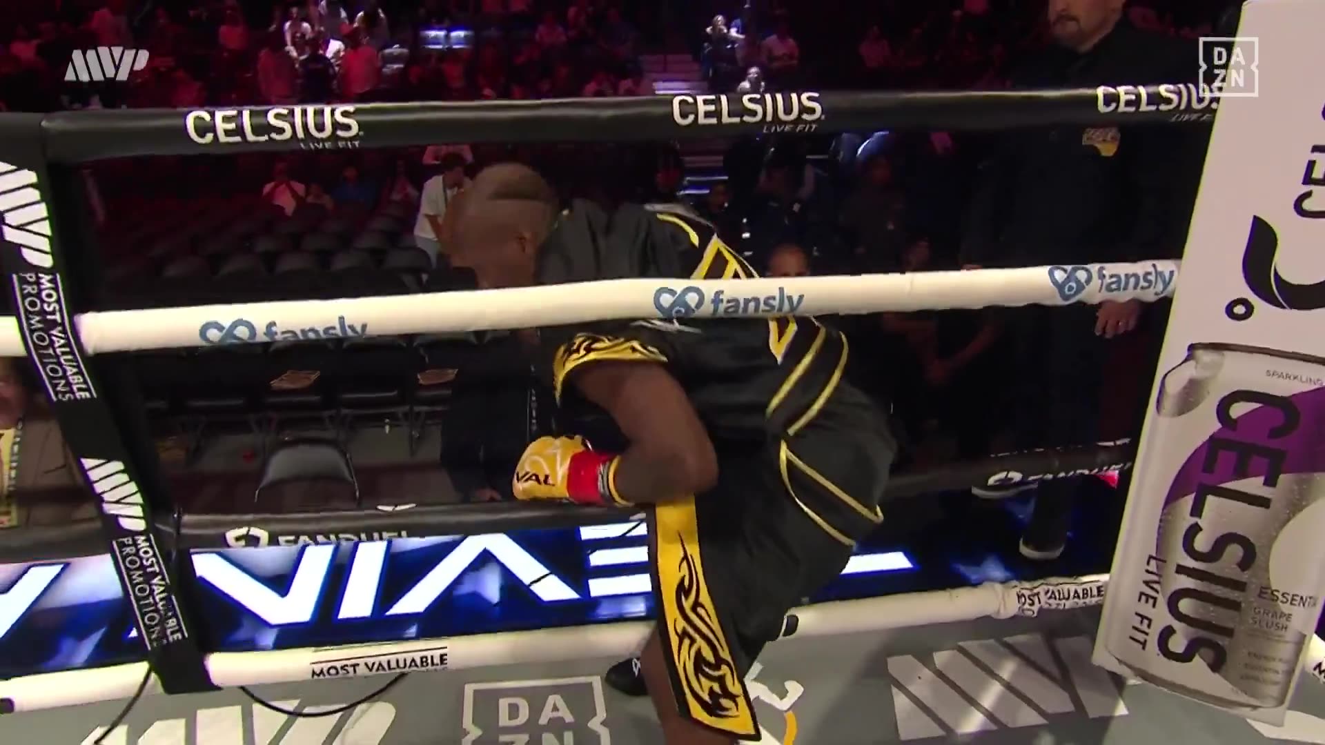 Tevin Farmer makes his way to the ring for the first bout of the main card