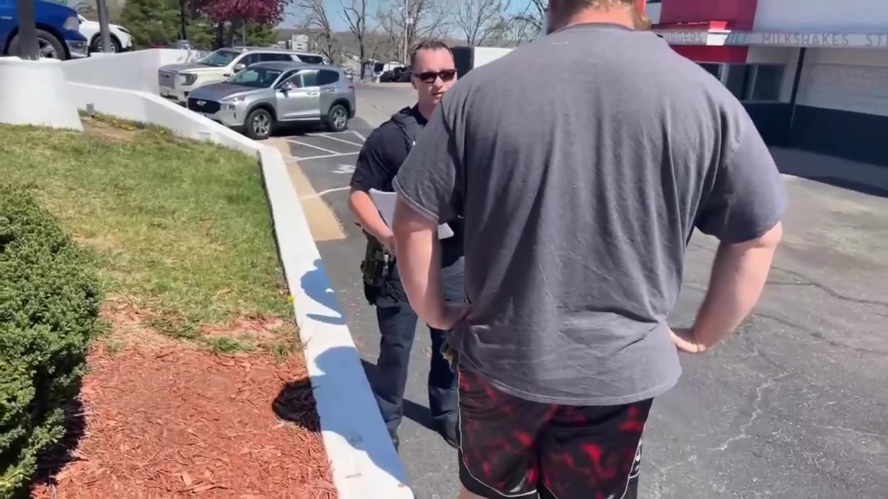 Branson PD Cop says employers of pedo "are really good folks"