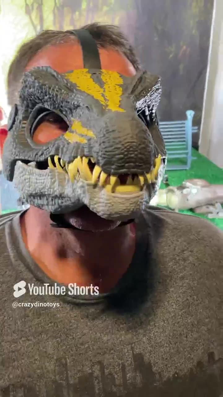 3 Jurassic World Rebirth Dinosaur Masks Unboxed Roarin Spinosaurus mask ...