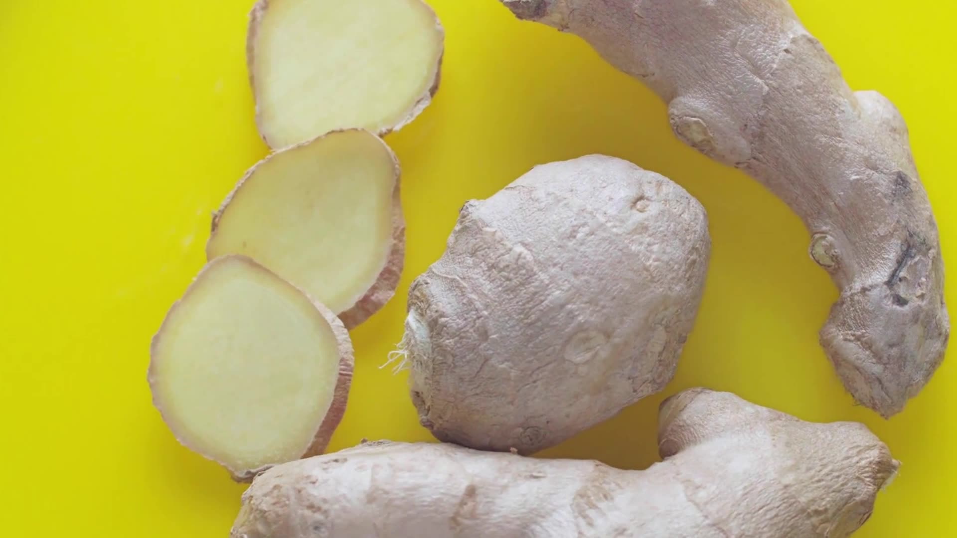 Ginger/अदरक के Lesser Known गुण और फायदे हिंदी में | Majestic Ginger ...