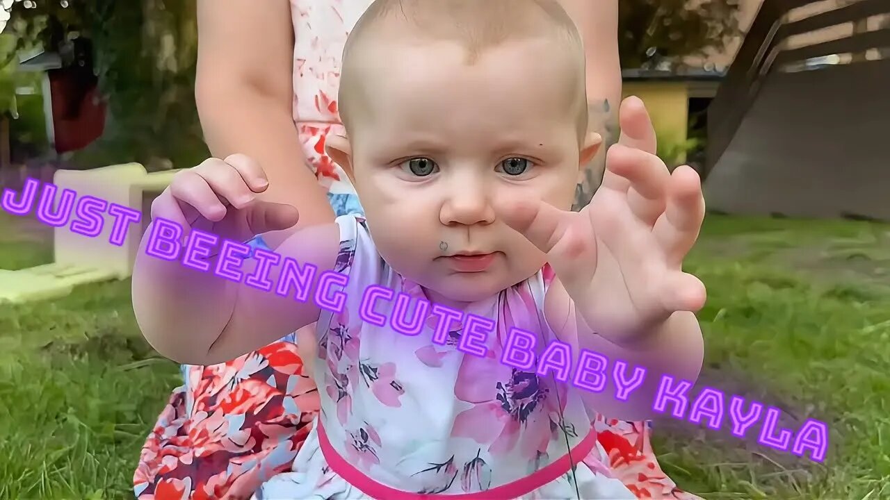 6-Month-Old Baby Kayla’s Adorable Outdoor Adventure on the Grass