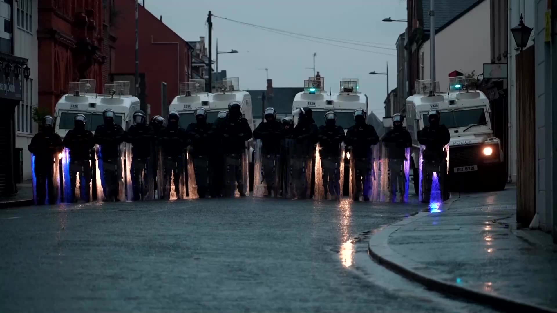 Riot police seen in Portadown as Northern Irish violence spreads