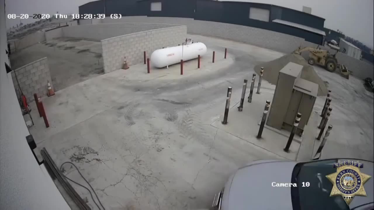 Off Duty Deputy Shoots Methed Out Gang Member