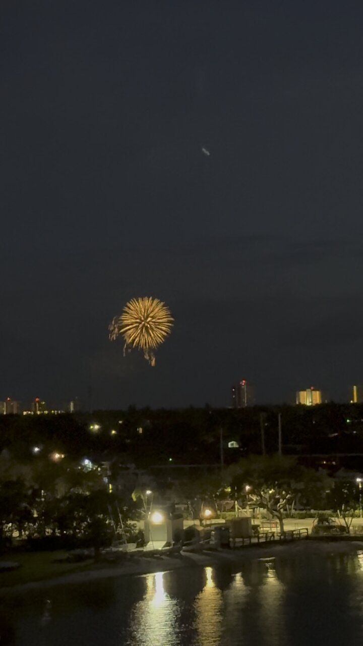 4TH Of July Fireworks Island Style! | 4K