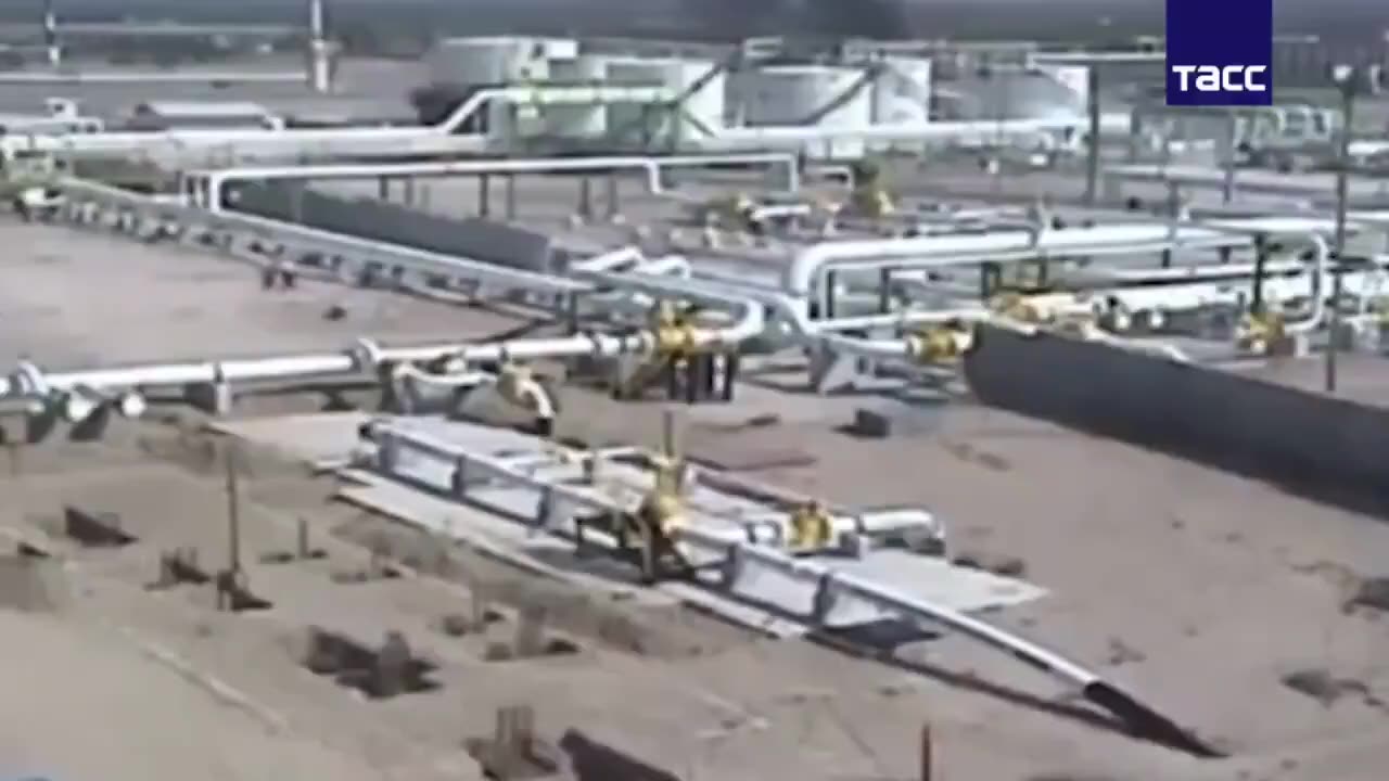 An explosion has rocked an oil refinery in Artesia, New Mexico, with ...