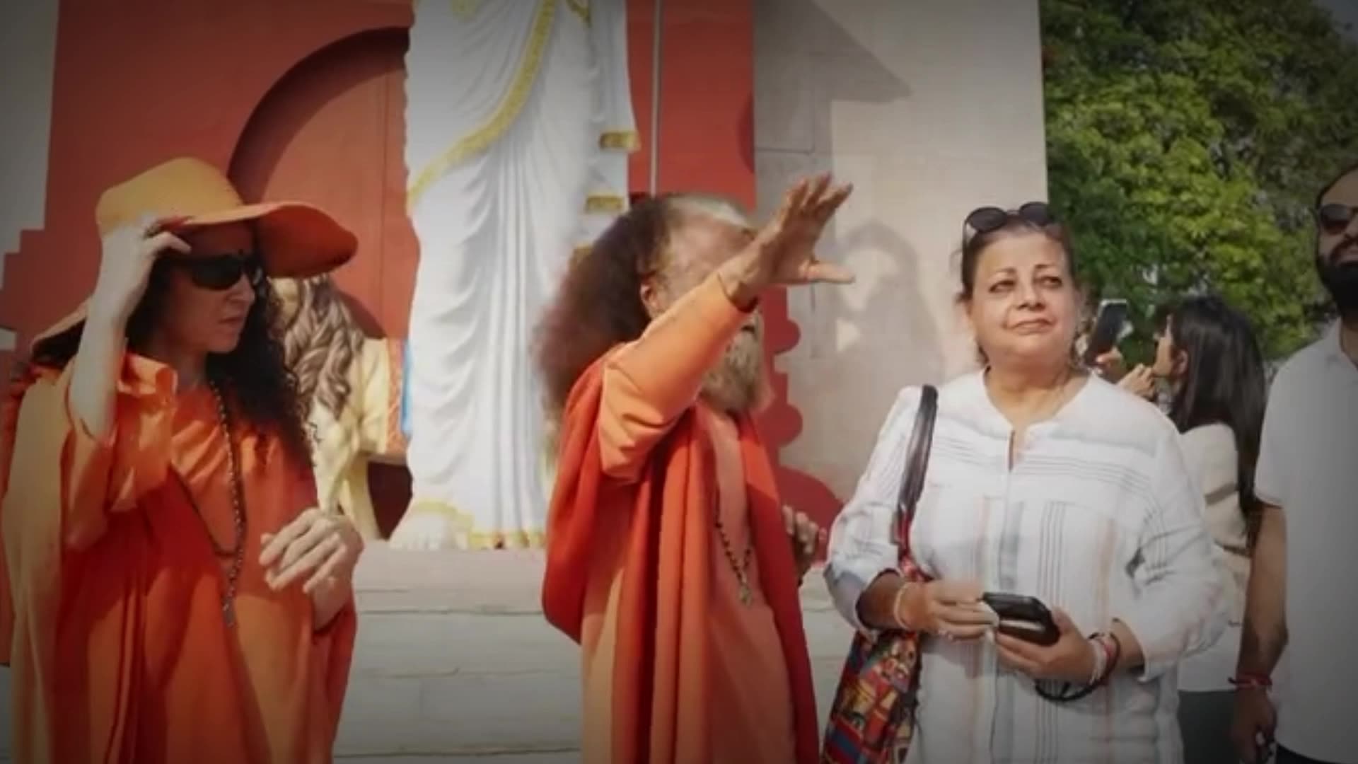 The Hindujas at Mahakumbh – A Timeless Journey of Culture and ...