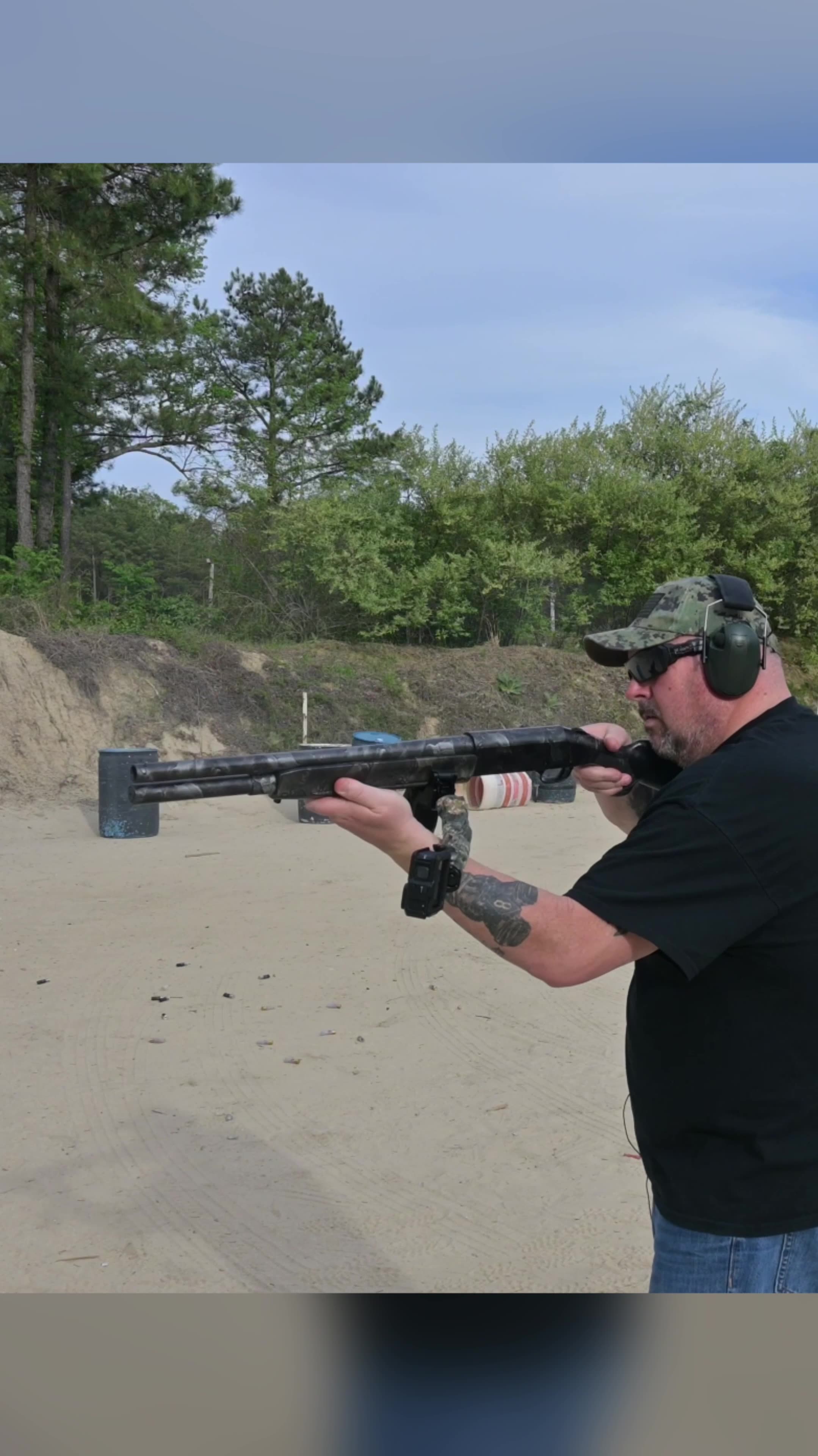 THE WATCH DOG MOSSBERG 930 12 GAUGE SEMI-AUTO HOME DEFENSE SHOTGUN ...