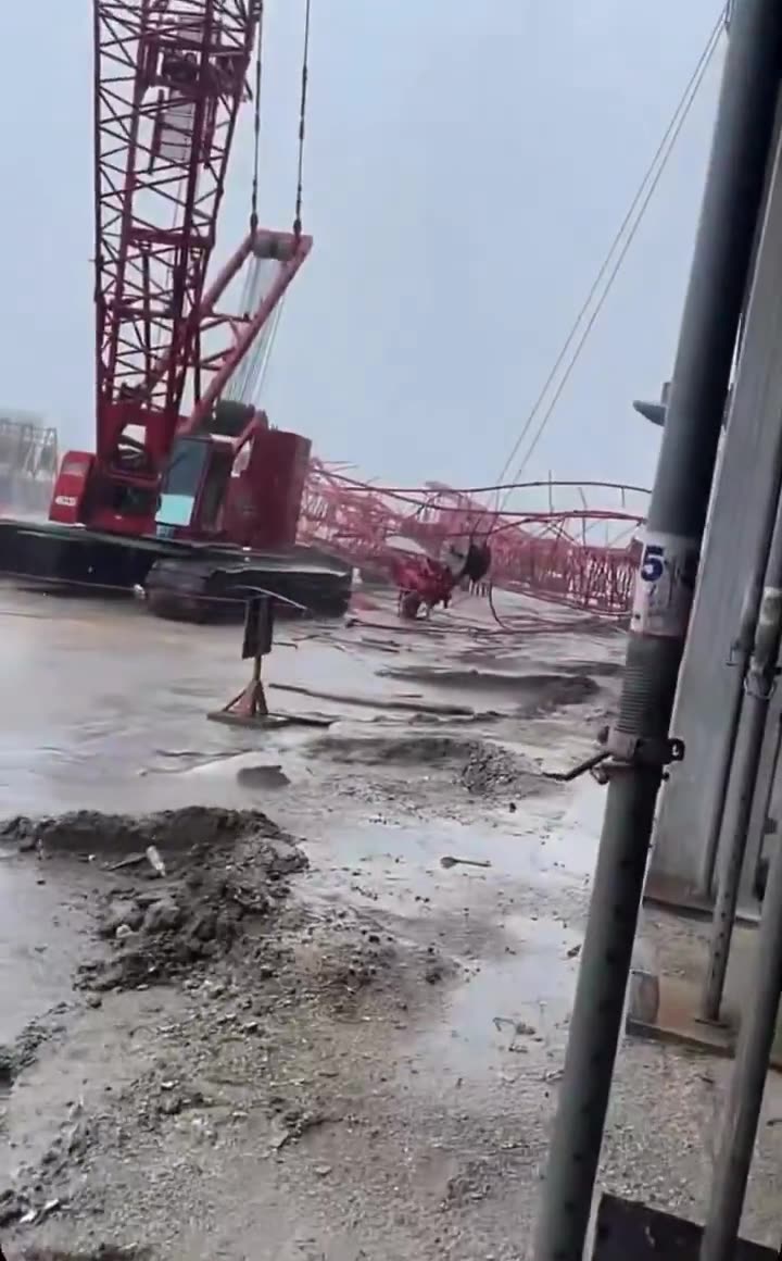 2 Construction Workers Killed in Crane Collapse on Merritt Island, Florida