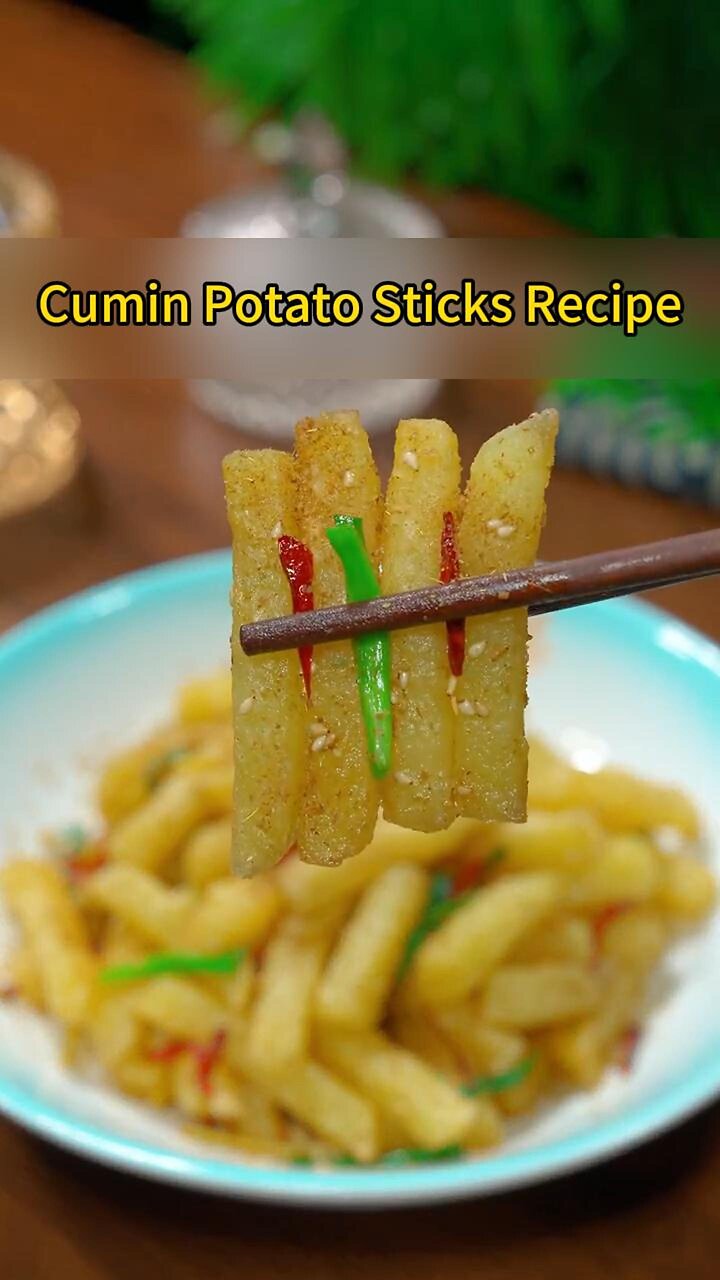 Crispy Chinese Potato Stir-Fry in 10 Minutes! | Cheap & Addictive Recipe