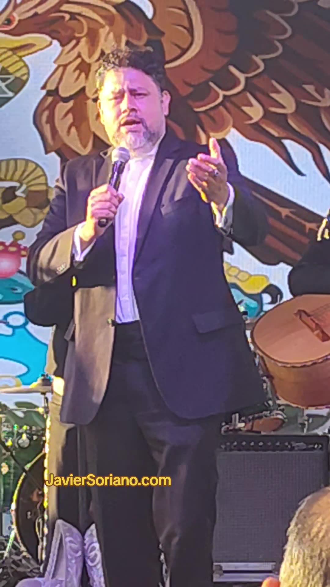 Tenor mexicano Alfredo Carrillo celebra la Independencia de México en ...