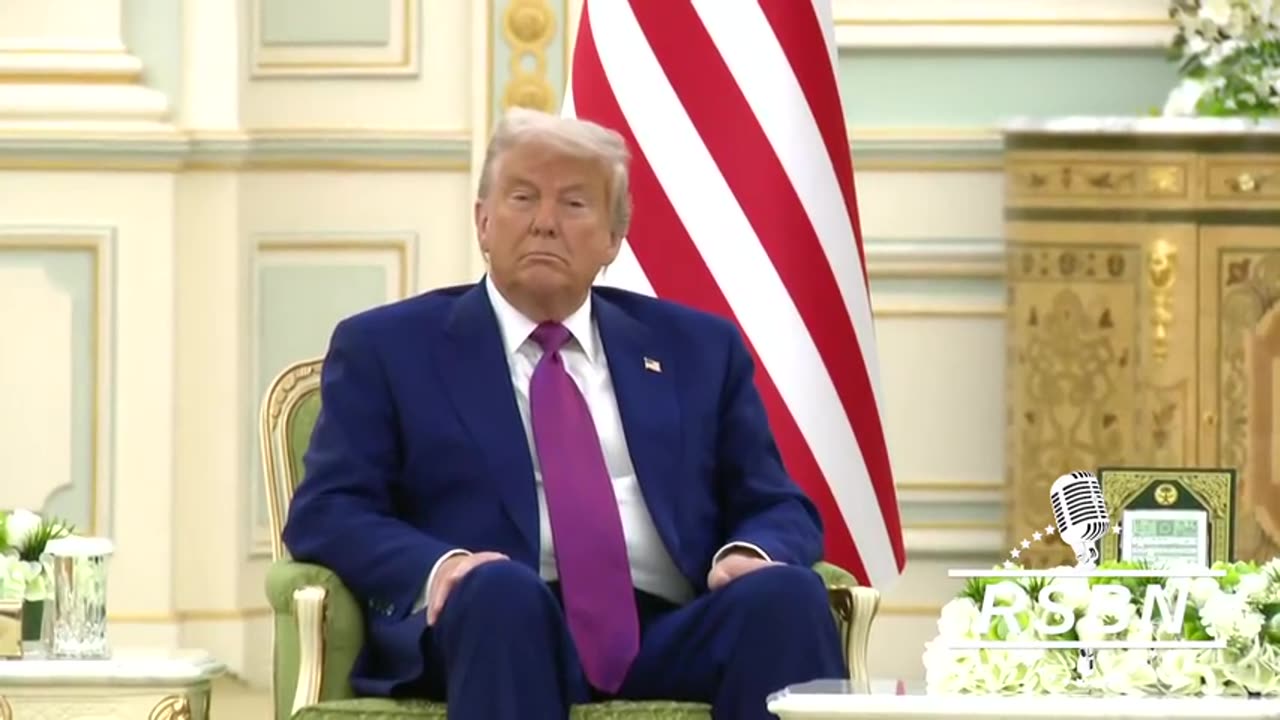 WATCH: President Trump signs a $600 Billion plan at the Saudi Royal ...