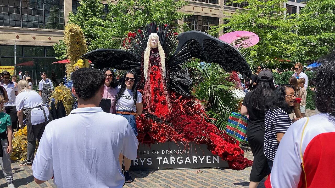 Walking Manhattan: Chelsea Triangle & Westbeth Gallery & Flea Market