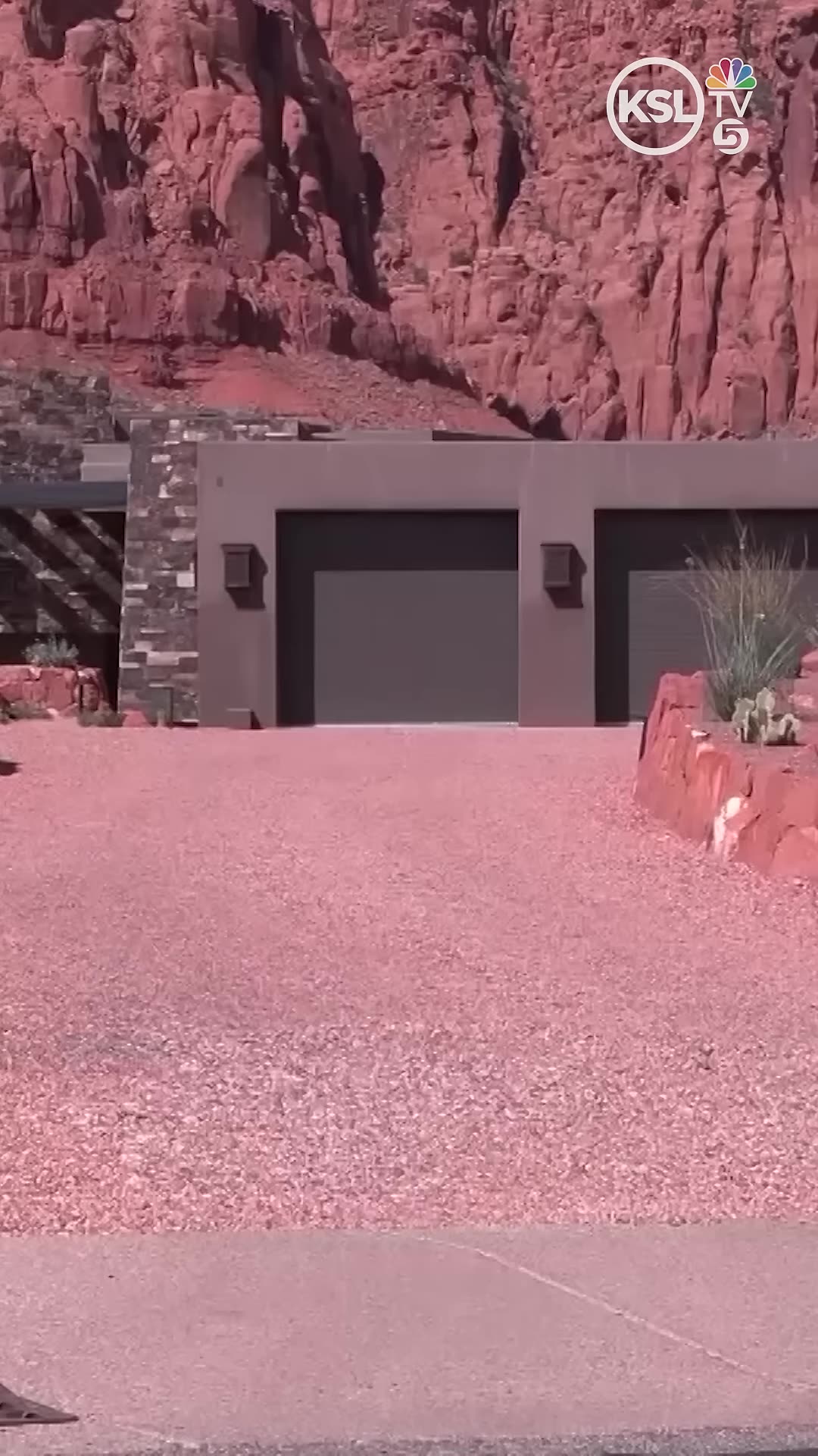 Body camera shows officers arriving at Jodi Hildebrandt's house ...