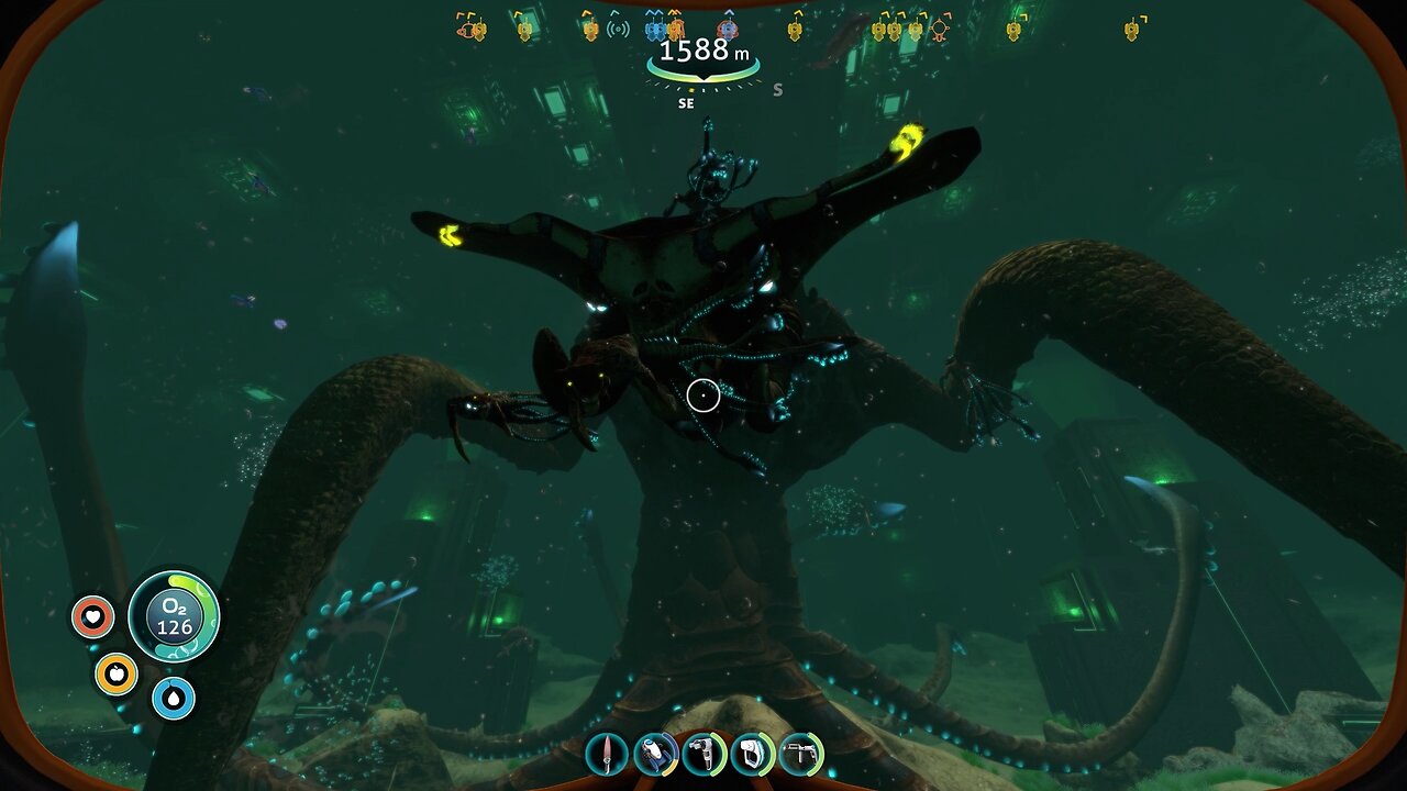 Helping a Sea Emperor hatch her younglings (Subnautica)