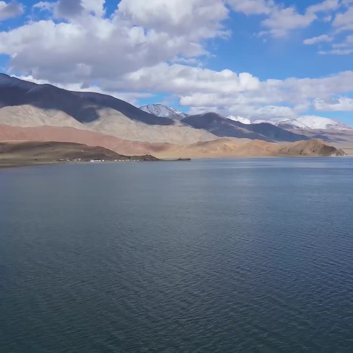 Mongolia’s Hidden Gem: The Surreal Beauty of [Lake Name] Will Leave You Speechless