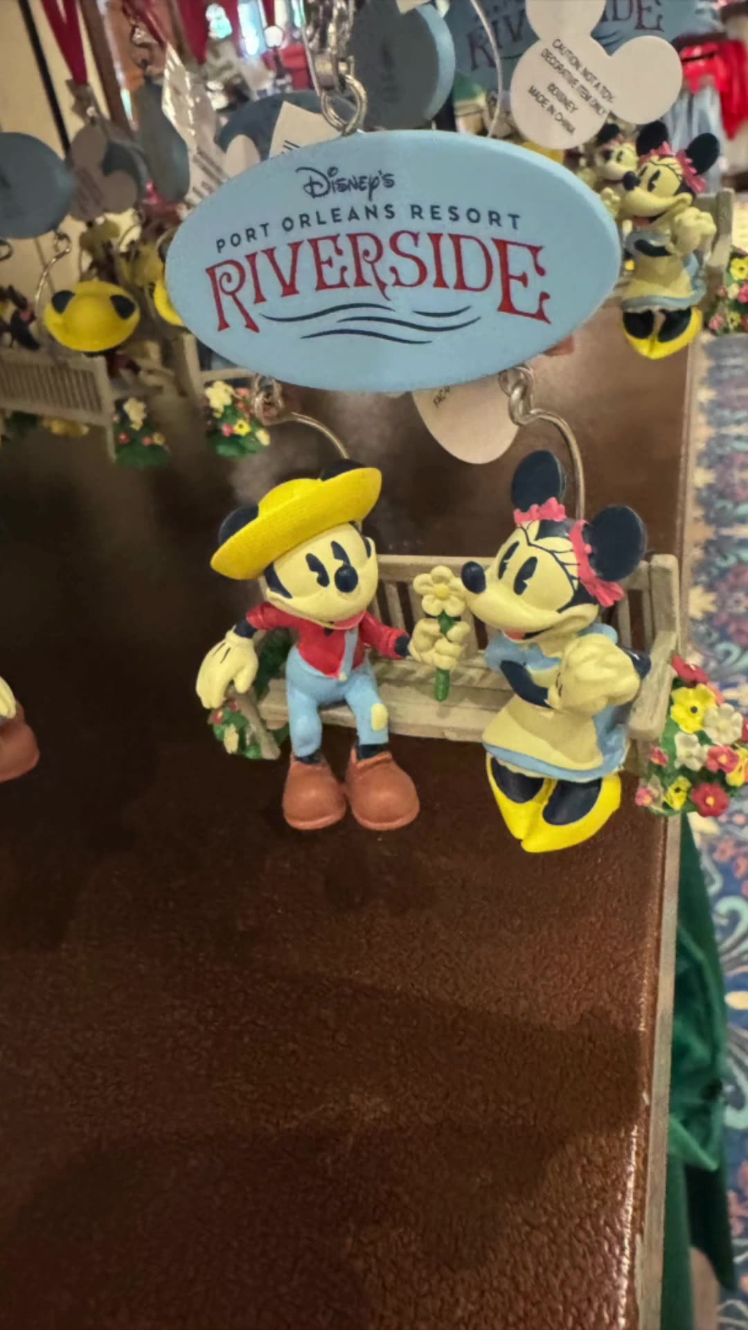 Walt Disney World Port Orleans Riverside Resort Mickey Minnie Mouse ...