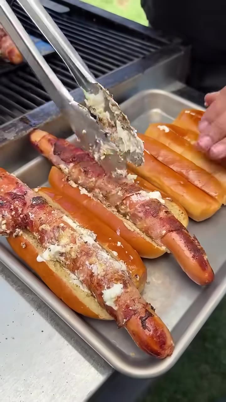 Hot dog wrapped with beacon recipe