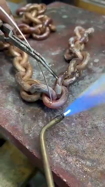 INSANE 10k gold KILO MIAMI Cuban link from SCRATCH! #gusvillajewelry # ...